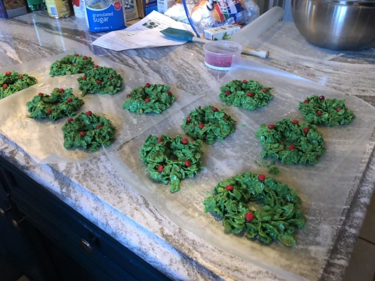 How to make Holiday Wreath Cookies with your Kids and not Lose your ...